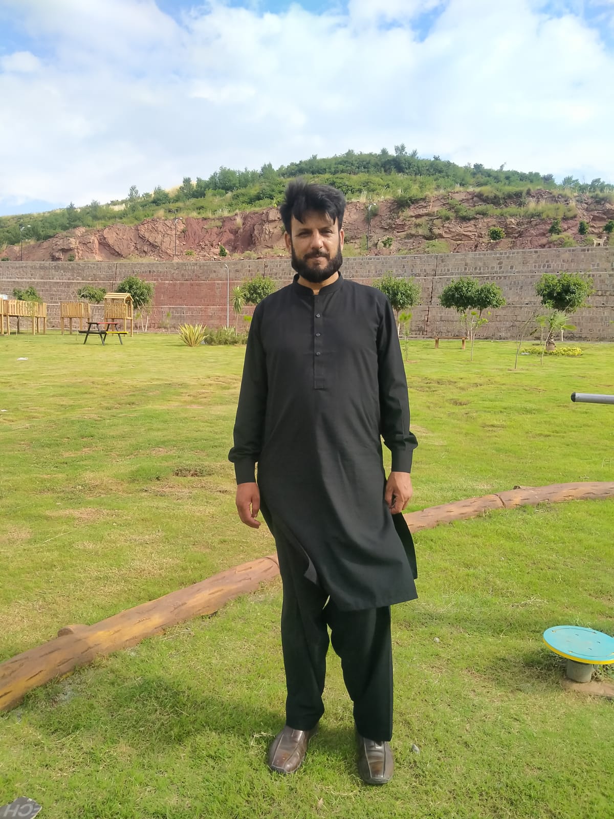 Learner spotlight: Meet Azhar - Humanitarian Leadership Academy